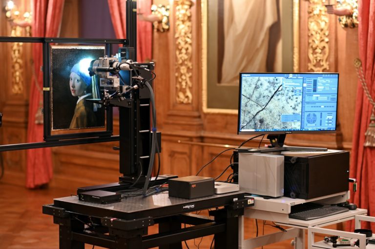 Hirox in Museums - HIROX 3D Digital Microscopy for Art and Conservation